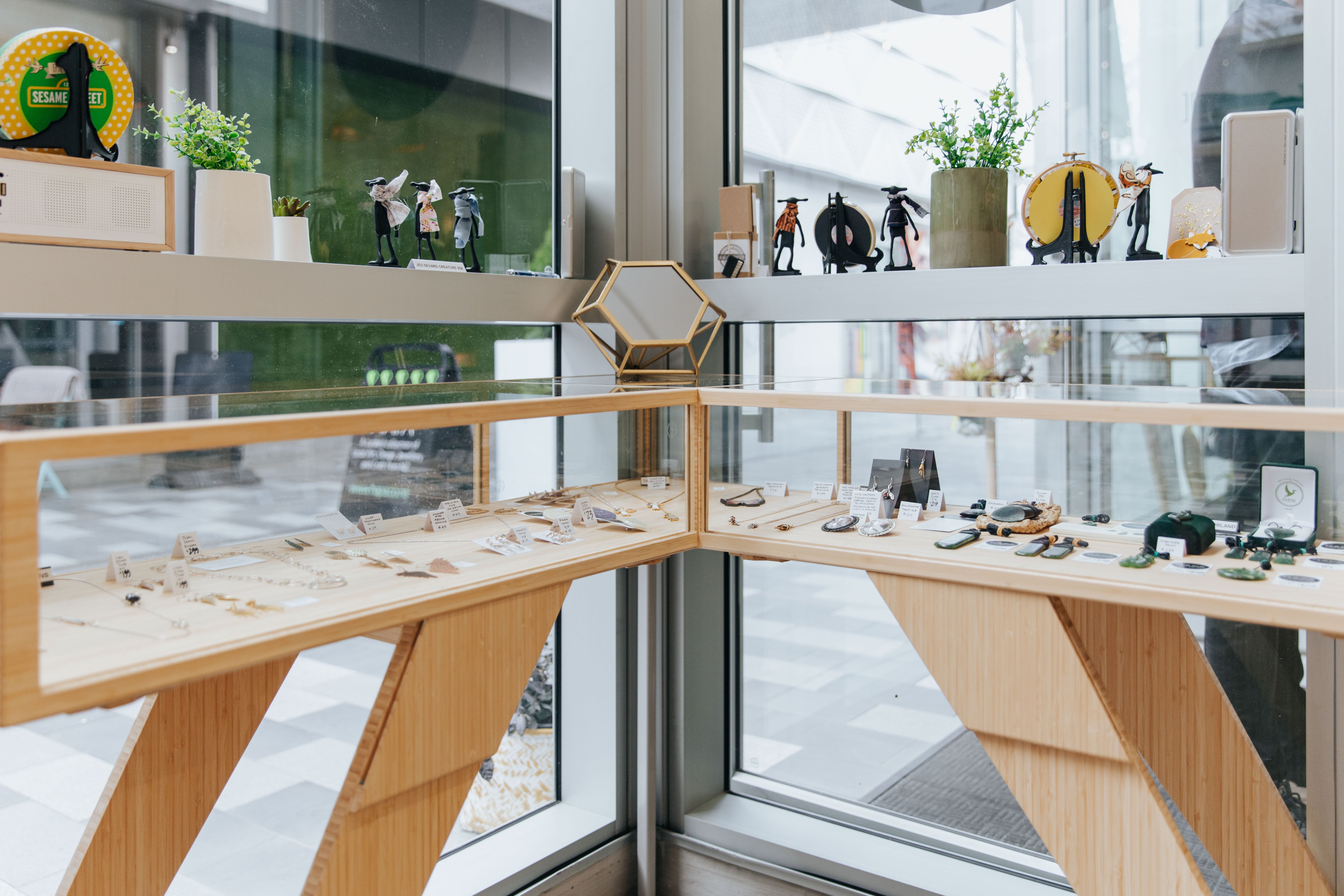 ACCESSORIES BAGS TOOLS & APPAREL – HAPA