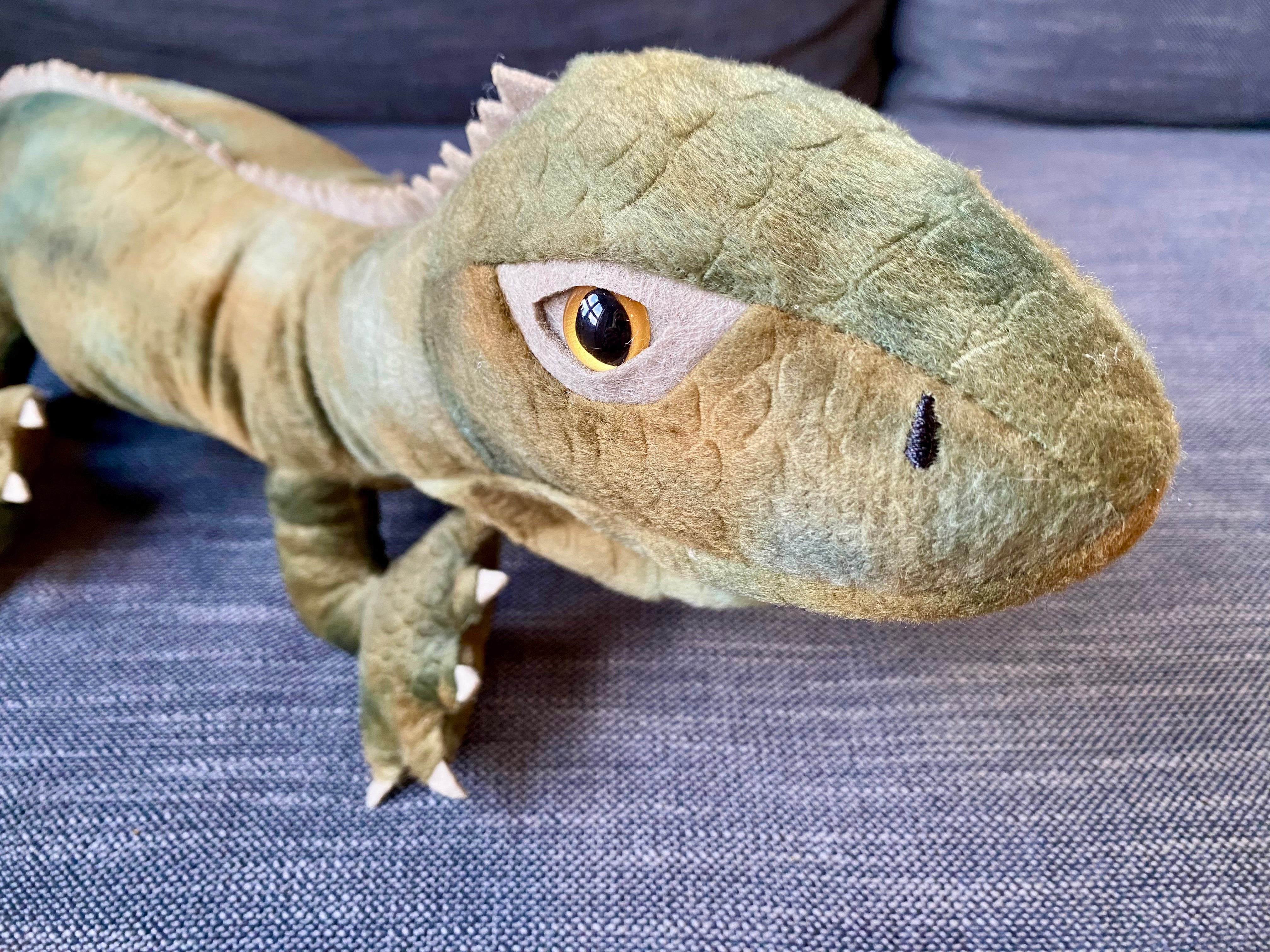 Trevor the Tuatara Soft Toy – HAPA