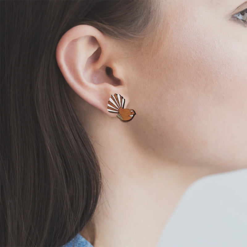 Natty Fantail Piwakawaka Earrings – HAPA